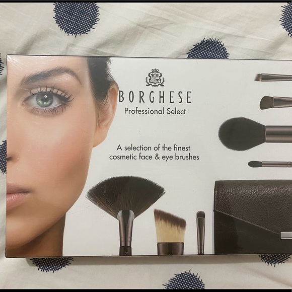 Borghese | Makeup | Borghese Cosmetic Face And Eye Brushes Brand New ...